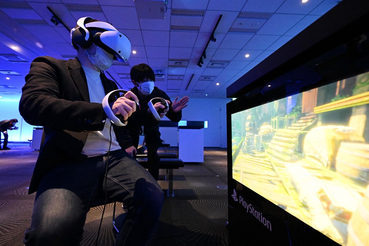 フリマサイトでは定価以下で販売中 ゲームファンたちが「PSVR2」購入を見送った理由 | マネーポストWEB - Part 2