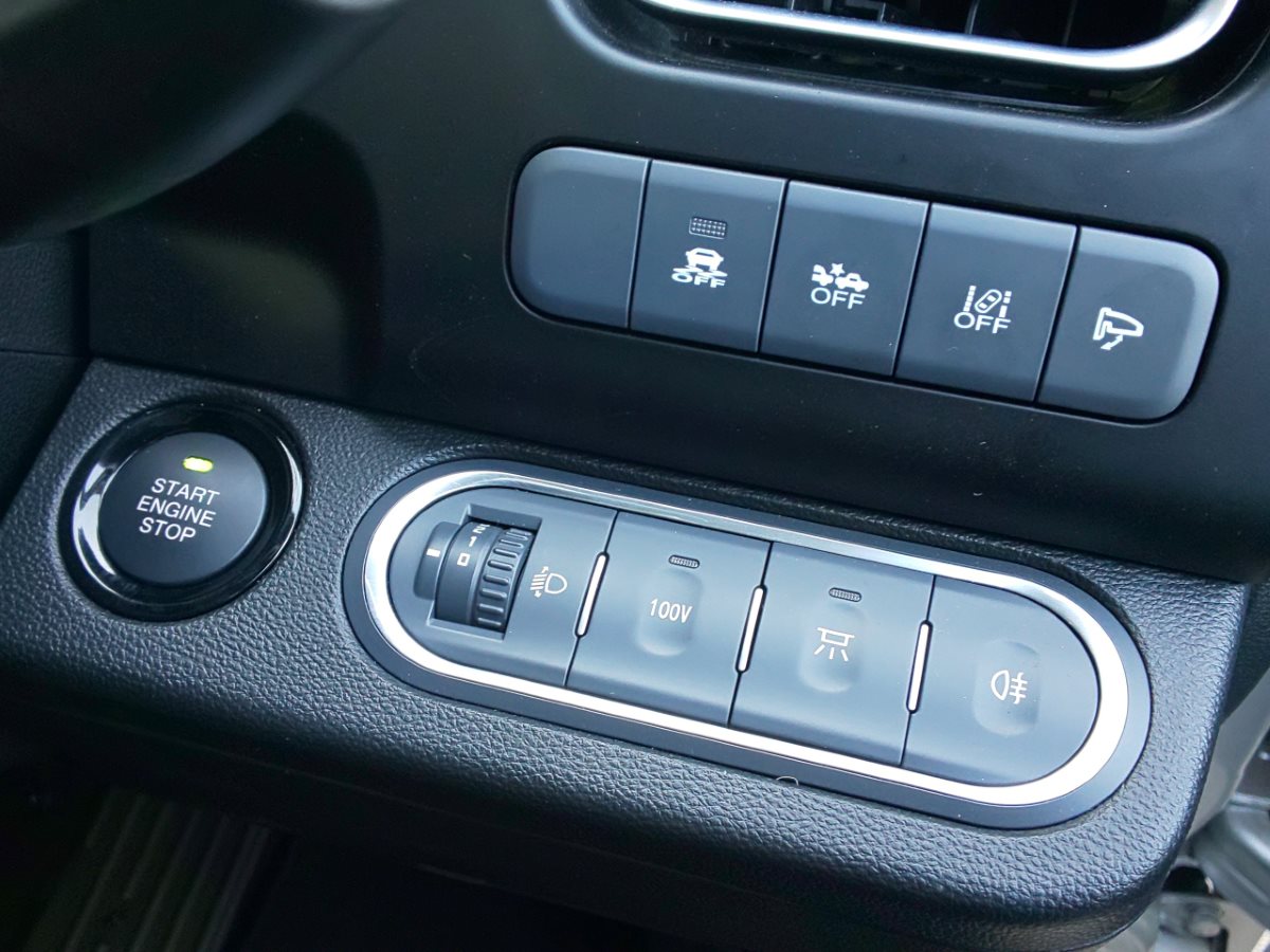 佐川急便とASFが共同開発したBEVの軽バン「ASF2.0」試乗レポート 荷室も広々、出し入れも楽で自家用車としての可能性も広がる | マネーポストWEB - Part 5